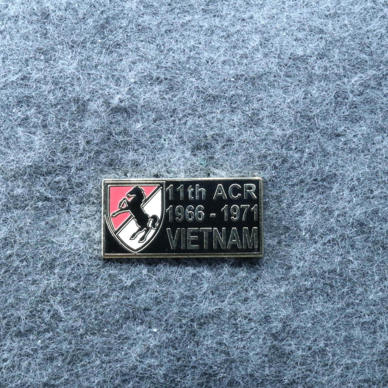 Military Hat Pin: 11TH ACR 1966-1971 Vietnam [1-1/8"] | eBay