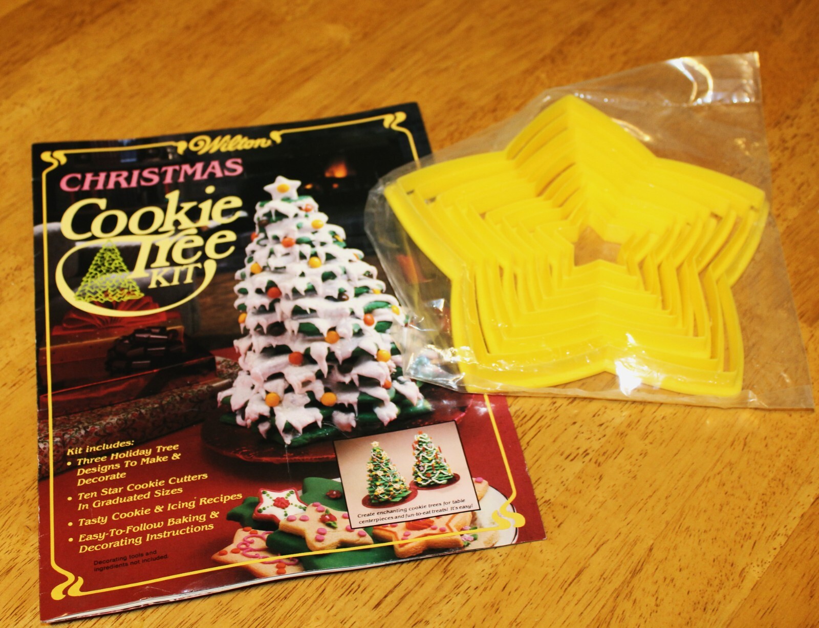 Wilton ~ CHRISTMAS HOLIDAY TREE COOKIE KIT #2105-3424 - GUC | eBay