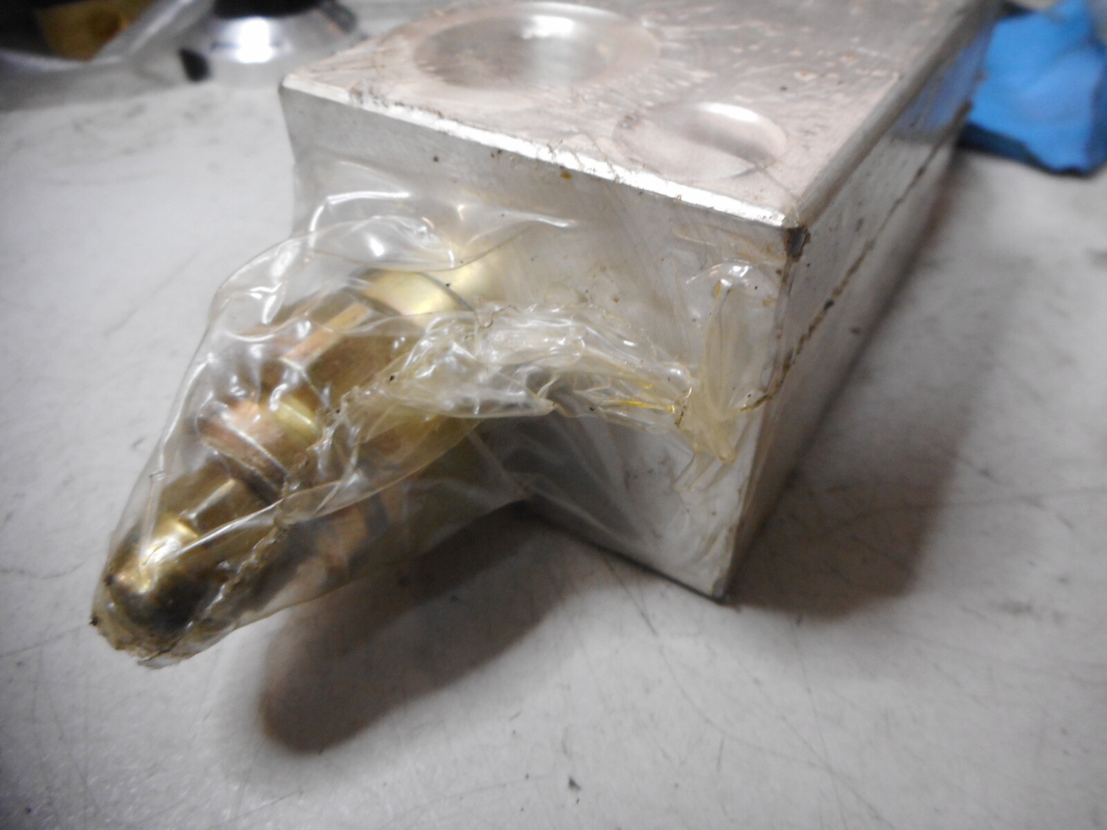 OILCOMP -- DUAL COUNTERBALANCE VALVE 10:1 PILOT RATIO 100...30bar VB048 ...