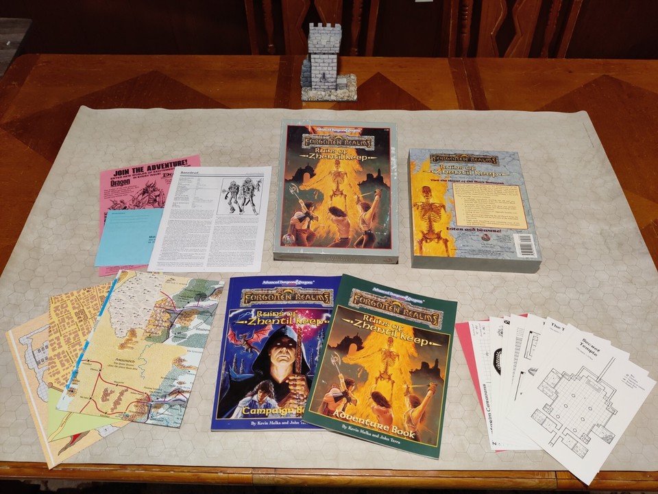 Ruins of Zhentil Keep Forgotten Realms Dungeons & Dragons Box Set ...