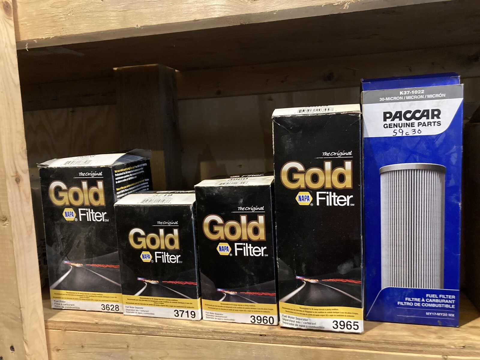 NAPA 3719 - Fuel filter cross reference