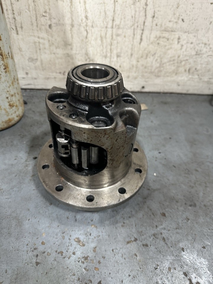 10 Bolt Rear Axle G80 Locker LSD 1999-2007 Gmt800 Tahoe Escalade Yukon ...