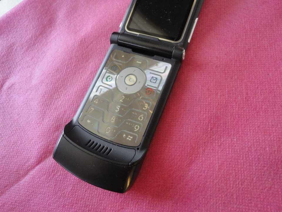 MOTOROLA RAZR V3 Mobile Phone Vintage Retro made in Singapore !!! | eBay