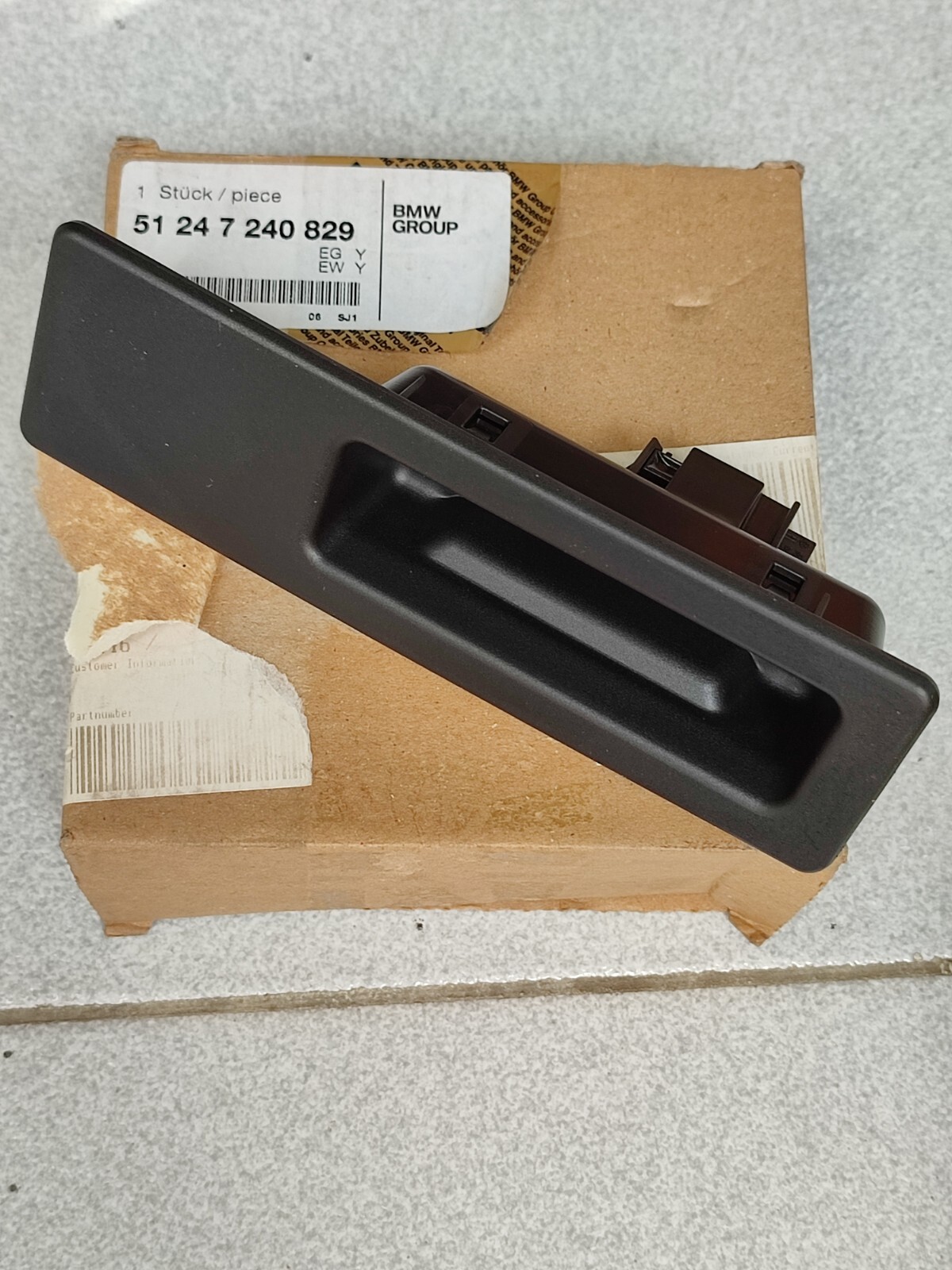 BMW 2'-3'-4'-5'-X1' tailgate pushbutton !!NEW!! GENUINE 51247368752 ...