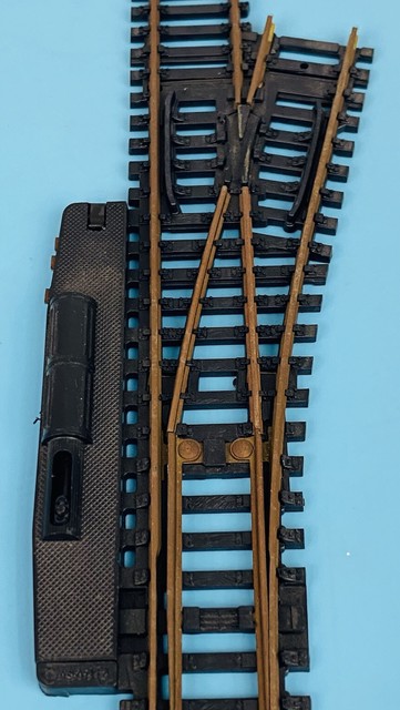 Casadio N4-RH HO Scale Right Hand Remote Switch Track Section COMPLETE ...