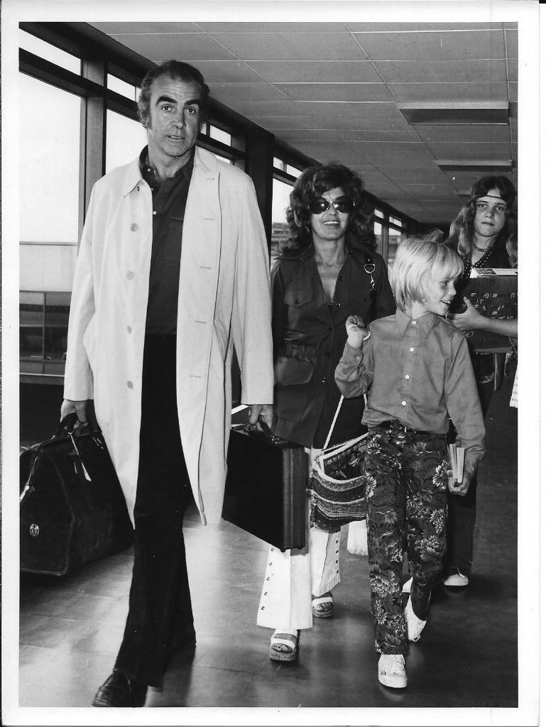 Jason Connery Og Sean Connery Sean Connery Wikipedia