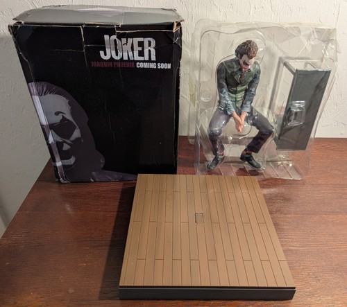 DC Comics Batman Dark Knight Heath Ledger Joker Chair Action Figure ...