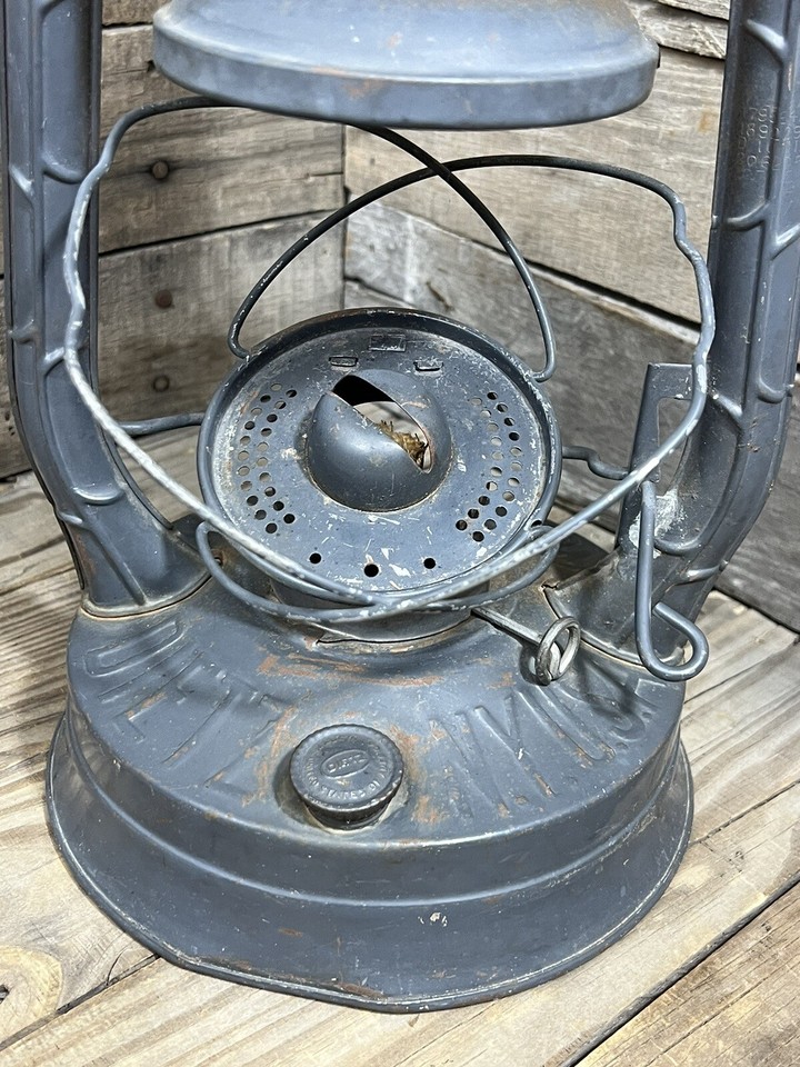 Antique Dietz D-LITE No 2 Lantern! New York USA! AS-IS! Original Globe ...