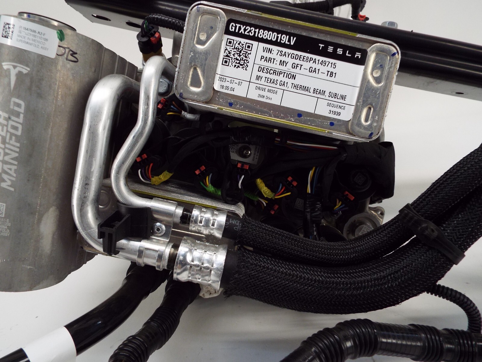 2023 Tesla Model Y Supermanifold Chiller Coolant Tank 1547595-A2-F | eBay