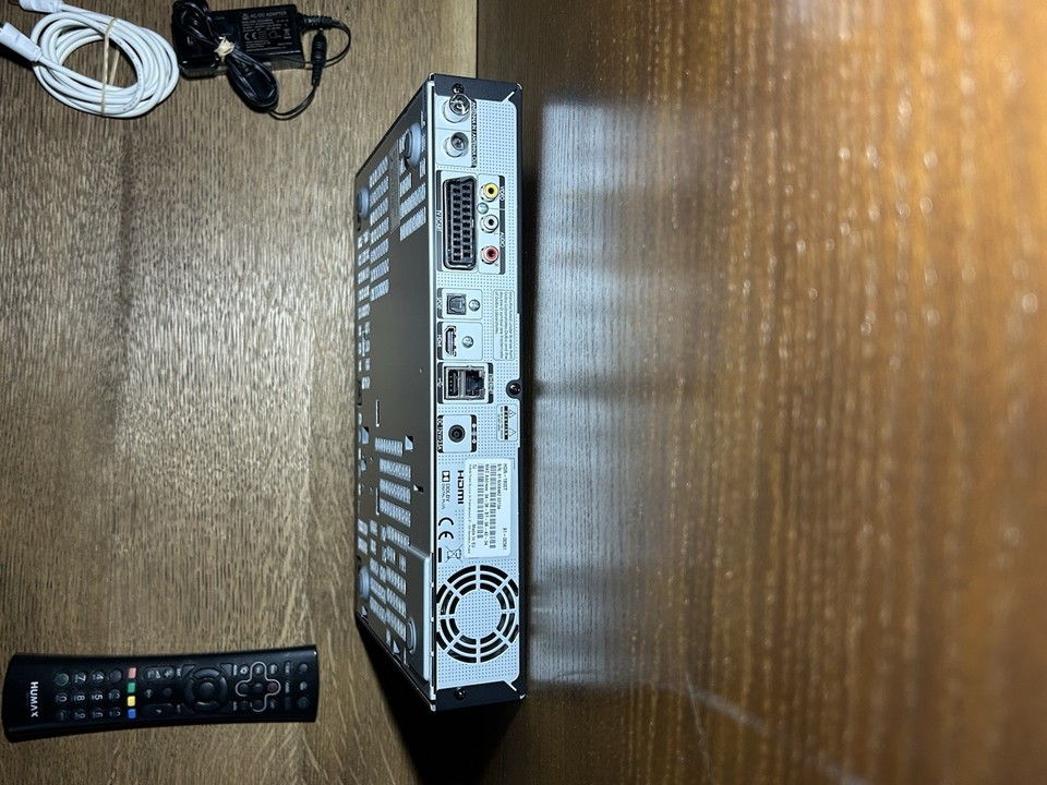 Humax HDR-1800T Freeview HD TV Recorder Box Black Complete Set Tested ...