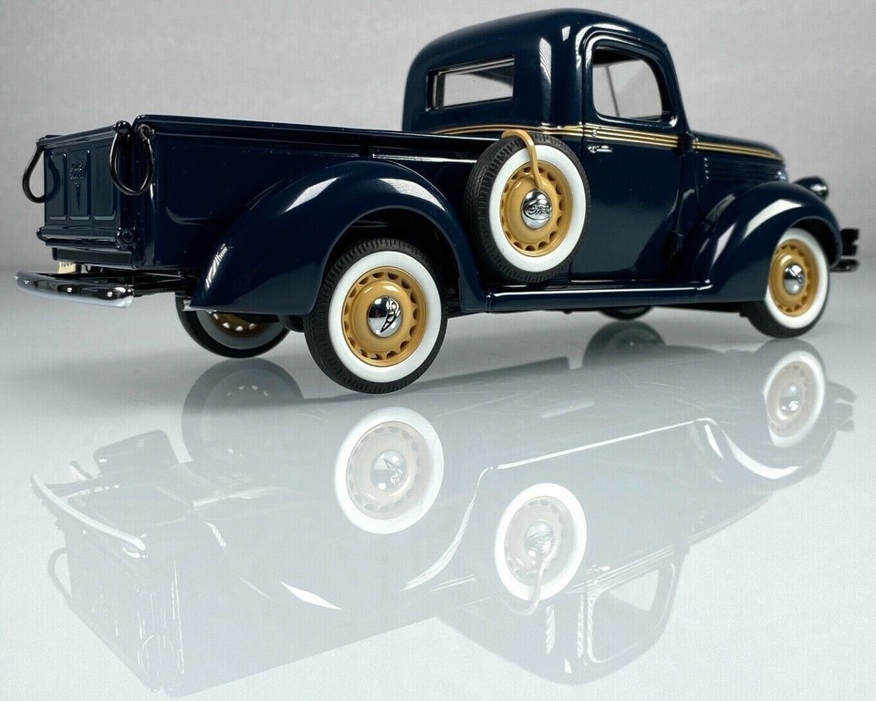 Pickup Truck Vintage Classic Custom Built Metal Body Model Car Race ...
