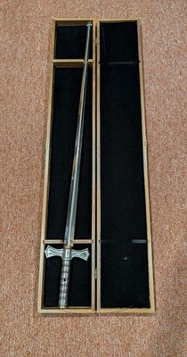 Owen Magic No.1909 "CARD SWORD" TRICK Illusion Stage Walnut Case Beauty ...
