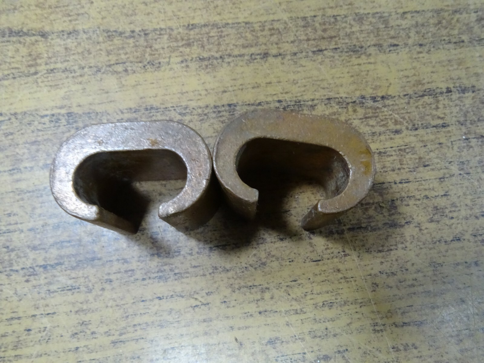 Burndy YC28C28 Copper C Shape Compression Connector 3/0 - 4/0 AWG | eBay