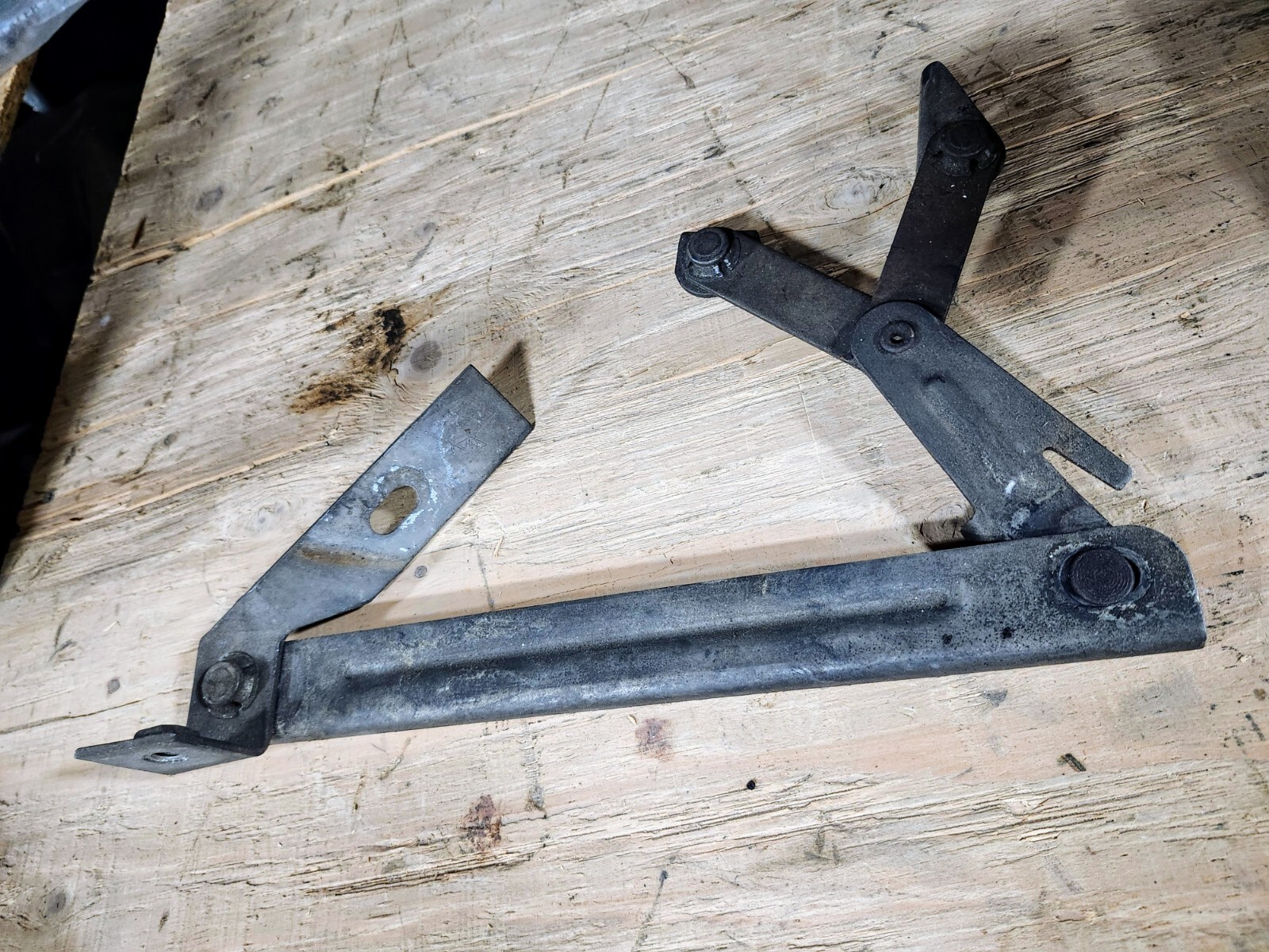 77L-82 C3 Corvette Hood Support Bracket Stand Lift GOOD OEM Gm 461086 ...