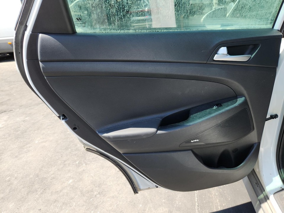 HYUNDAI TUCSON ANTENNA SHARK FIN TYPE, TL, NAV 06/15-01/21 | eBay Australia