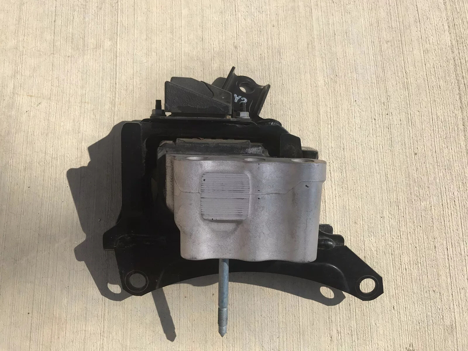 2016 2018 TOYOTA PRIUS LEFT DRIVER SIDE ENGINE MOTOR MOUNT OEM 12372 ...
