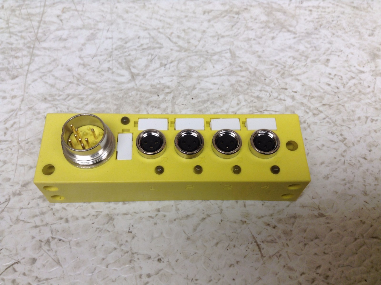 Balluff C49T4E-16 I/O Block 4 Port C49T4E16 (TB) | eBay