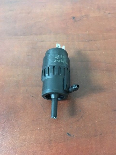 Peterbilt PACCAR 066011A Windshield Washer Pump 370 330 335 Series ...