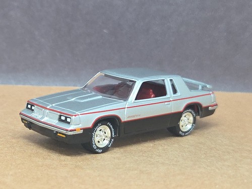 1984 '84 OLDS OLDSMOBILE CUTLASS 442 HURST 1:64 SCALE DIORAMA DIECAST ...