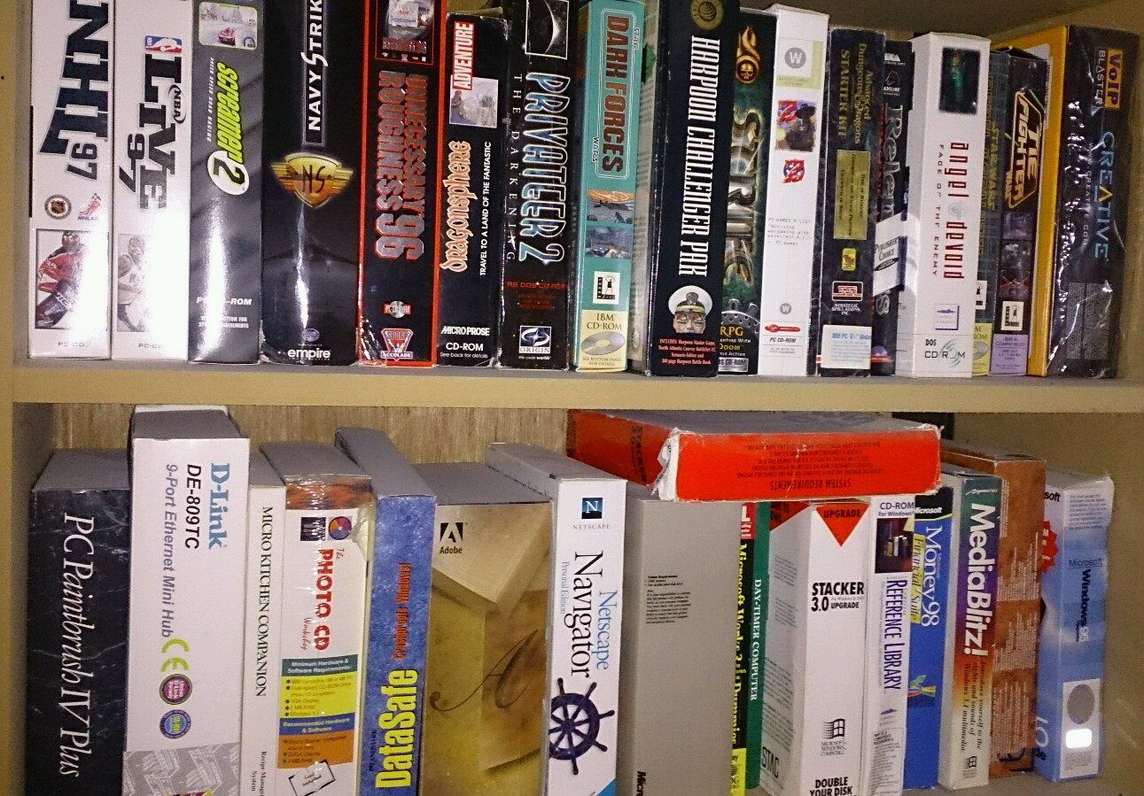 Huge assortment hundreds of PC Retro big box 1990s games make ...