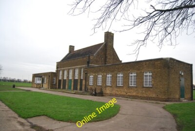 Photo 6x4 Pavilion, Enfield Playing Fields Enfield/TQ3396 c2013 | eBay UK