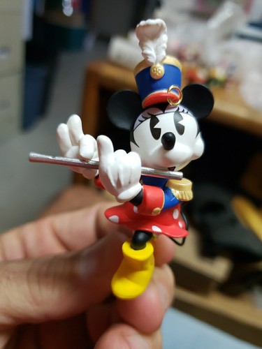 Hallmark Keepsake Ornament Mickey’s Holiday Parade Minnie Plays the ...