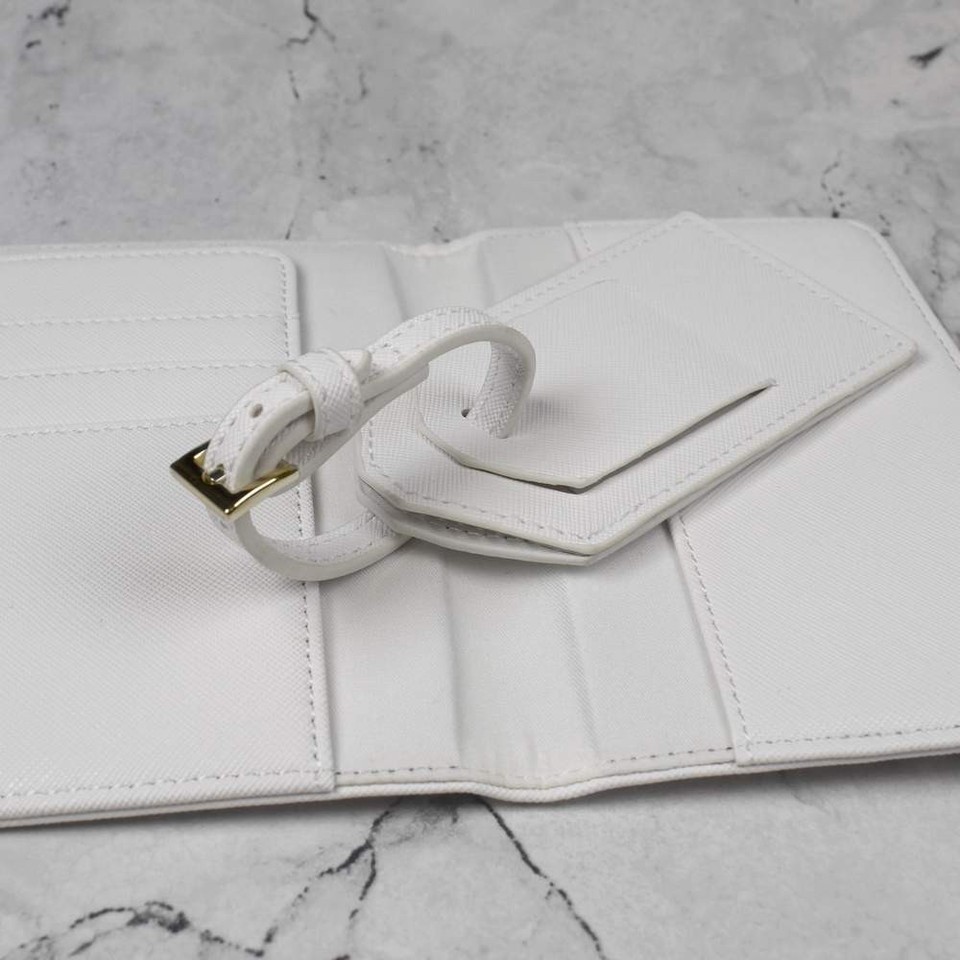 'Barbed Wire Rose' Passport Cover & Luggage Tag Travel Set (PA00038279 ...