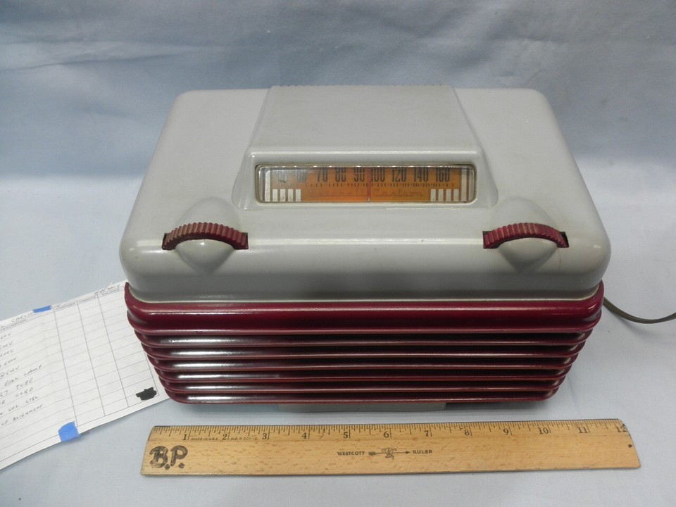 Grey & Cranberry 1946 Setchell Carlson “FROG EYE” #416 Tube Radio ...