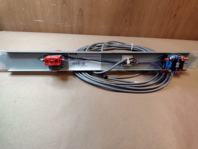 Eaton ePDU Remote EPO Switch 1u Gray Latching (rcp100-gry-lt ...