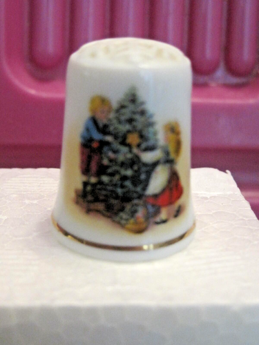 Christmas 1982 Avon Porcelain Collectible Vintage Thimble | eBay