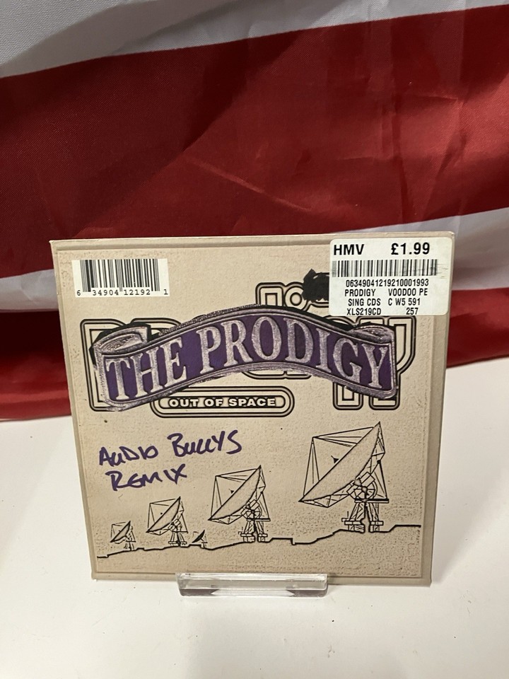 The Prodigy - Voodoo People (Wonder Remix) / Out Of Space (Audio Bullys ...