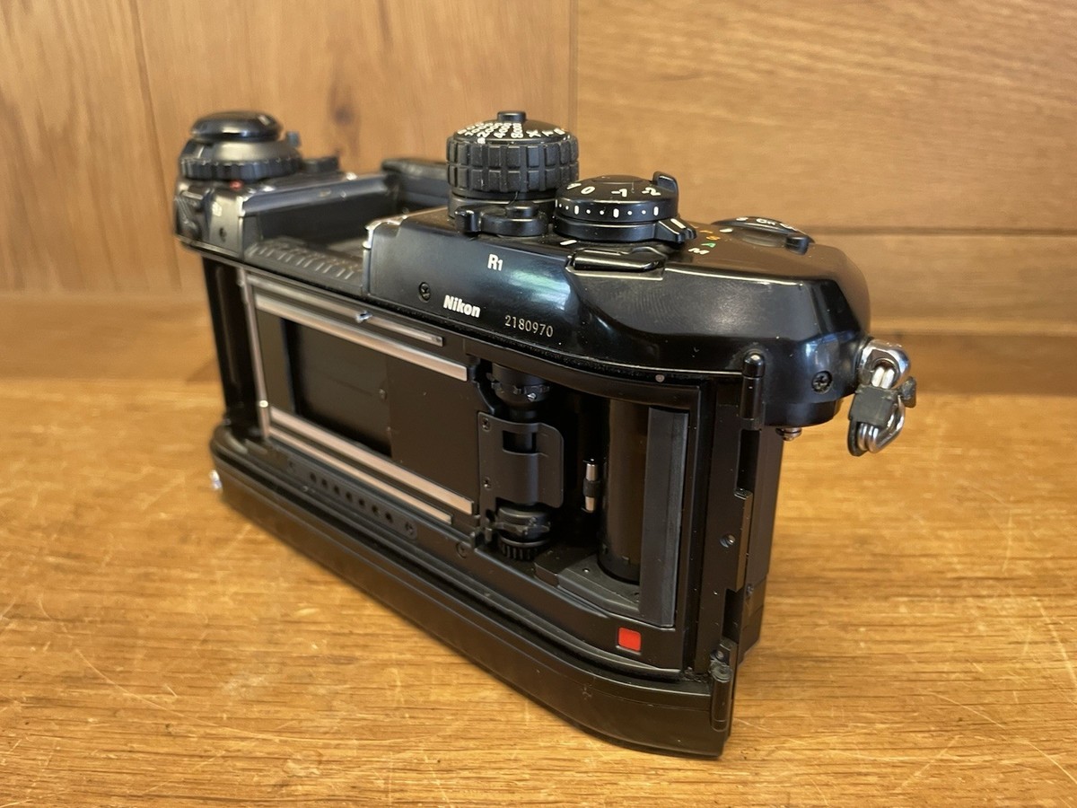S/N 218xxxx : READ : For Spare : Near Mint* Nikon F4 Film S/N 218xxxx : READ : For Spare : Near Mint* Nikon F4 Film