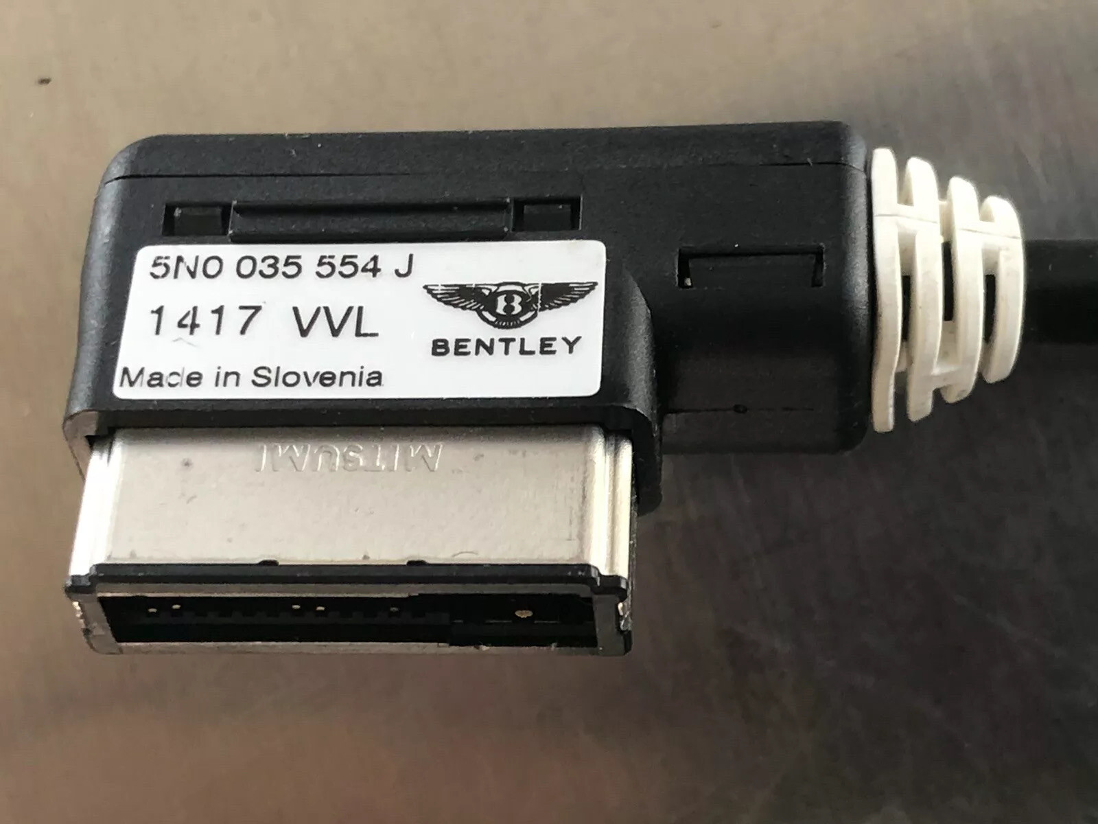 Bentley Adapter Lightning Connector Charger 5N0 035 554 J iPhone 5 6 7 ...