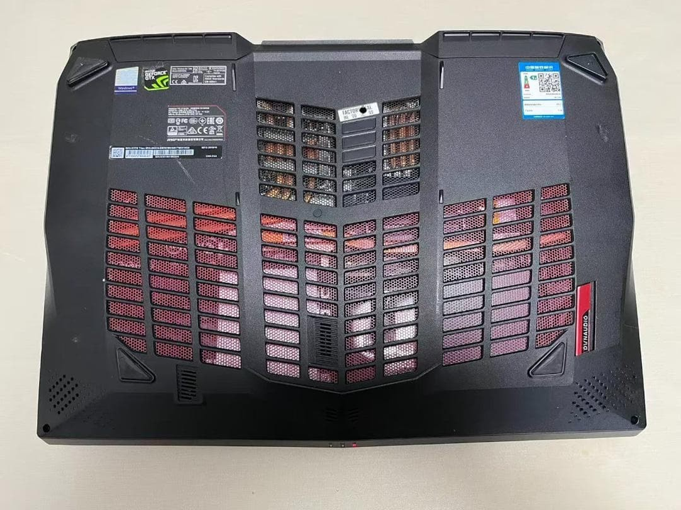 MSI GT75 Titan 8RG Gaming Laptop Intel i7-8750H GTX1080 16GB RAM 512GB ...