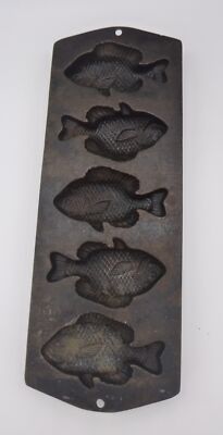 Lodge Fish Mold Cast Iron mini Corn bread 5PP2 Cabin Farmhouse | eBay