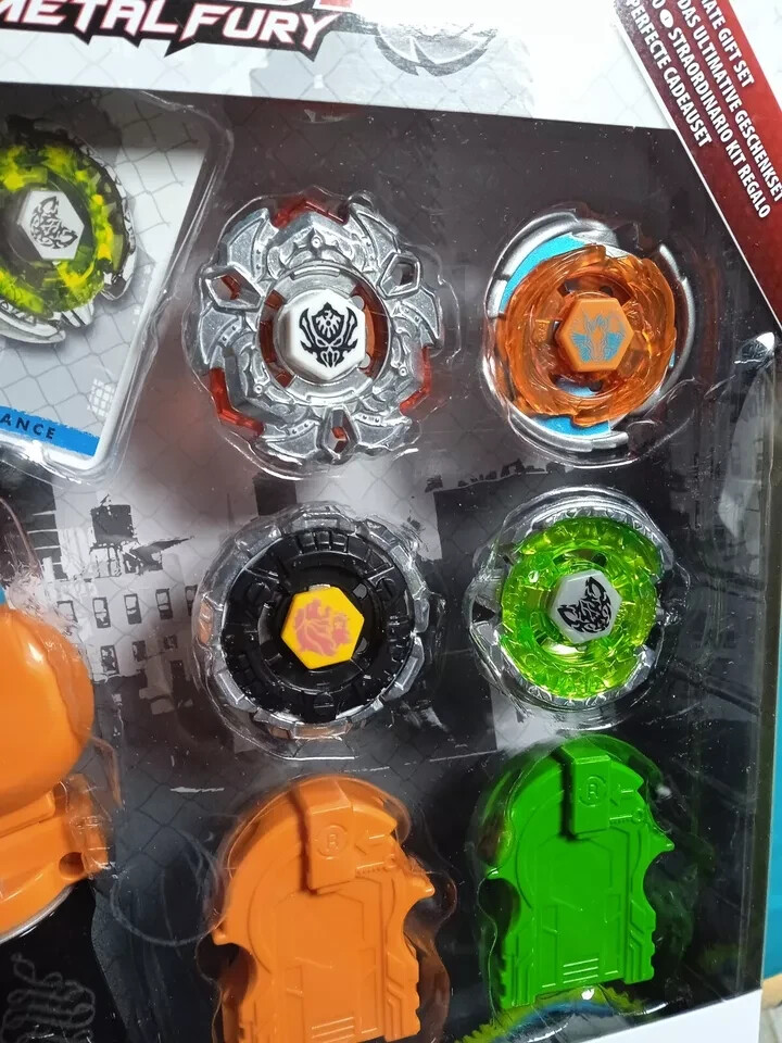 Beyblade Metal Fury Cosmic Pegasus Gegen Fang Leone Battle Fang Leon