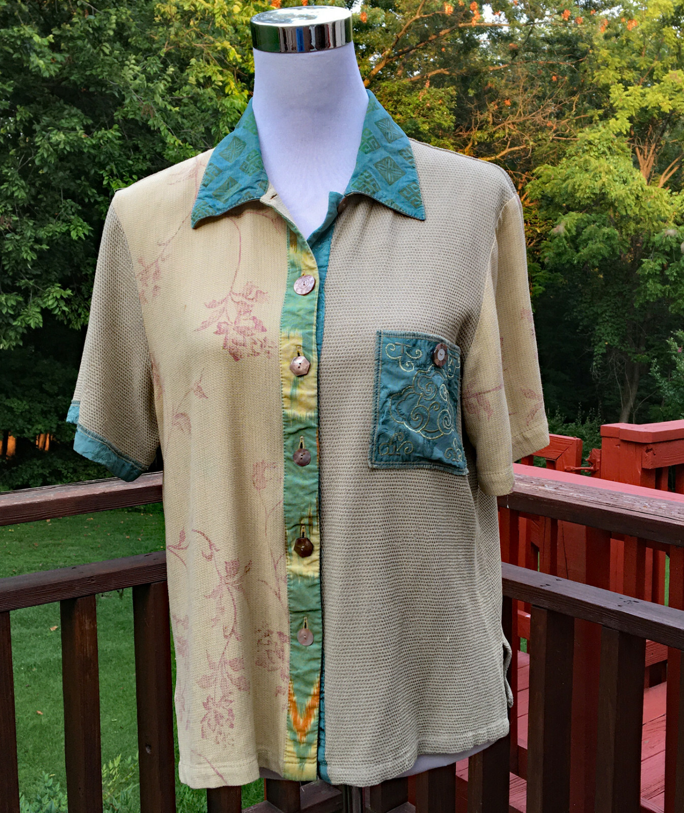 FAITH CELIA FORRESTER Nothing Matches Top M Etched Buttons Embroidered ...