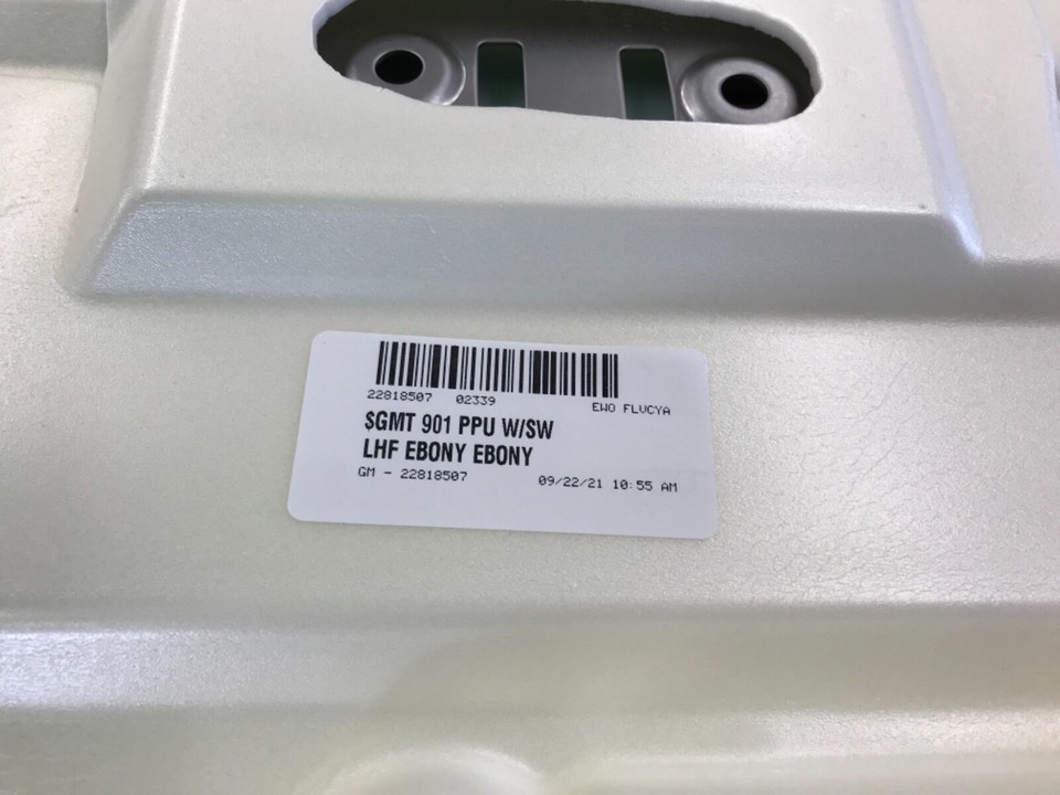 Gm oem interior front door trim panel left driver side 22818507 ebony ...