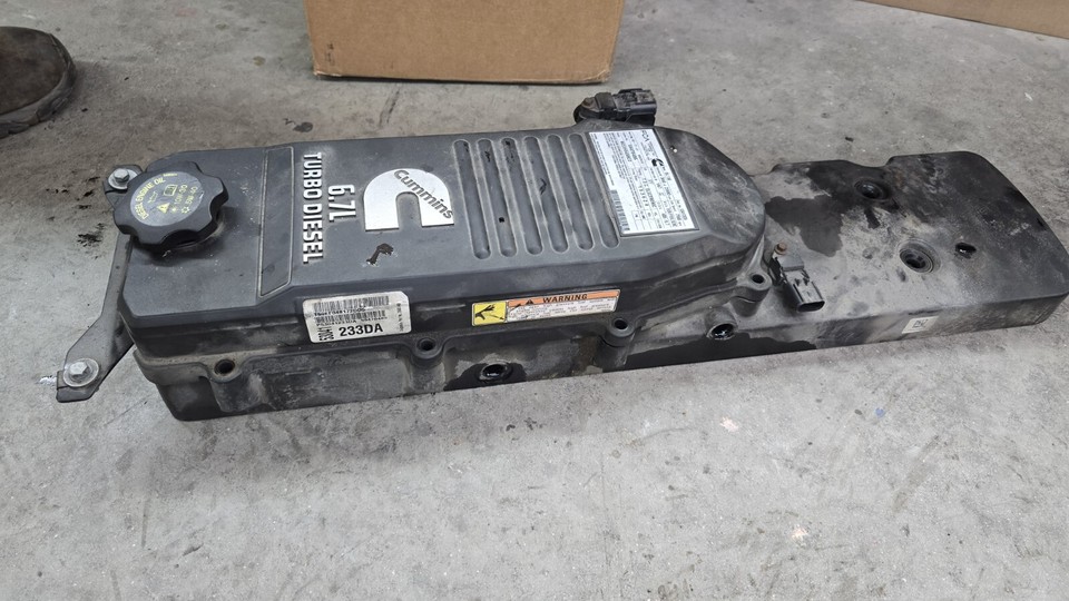 6.7l 2021 Cummins Valve Cover Assembly 5520655 5526845 5311734 | eBay