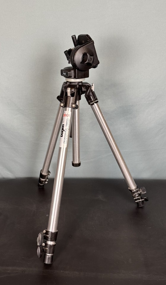 Manfrotto Bogen 3001 Tripod w/ Aluminum Legs and 3126 Head Made in ...