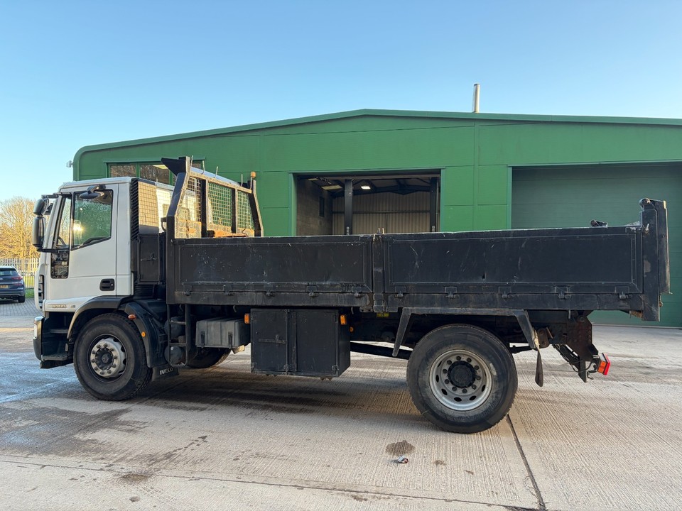 2010 Iveco Eurocargo 180E25 18 Tonne Tipper lorry with Charlton Body ...