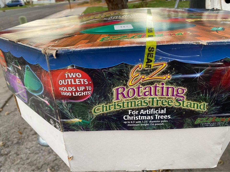EZ Rotating Christmas Tree Stand For Trees Up To 8.5' & 2000 Lights ...
