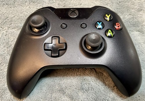 Black Microsoft Xbox One Wireless Controller Model 1537 Stick Drift No ...