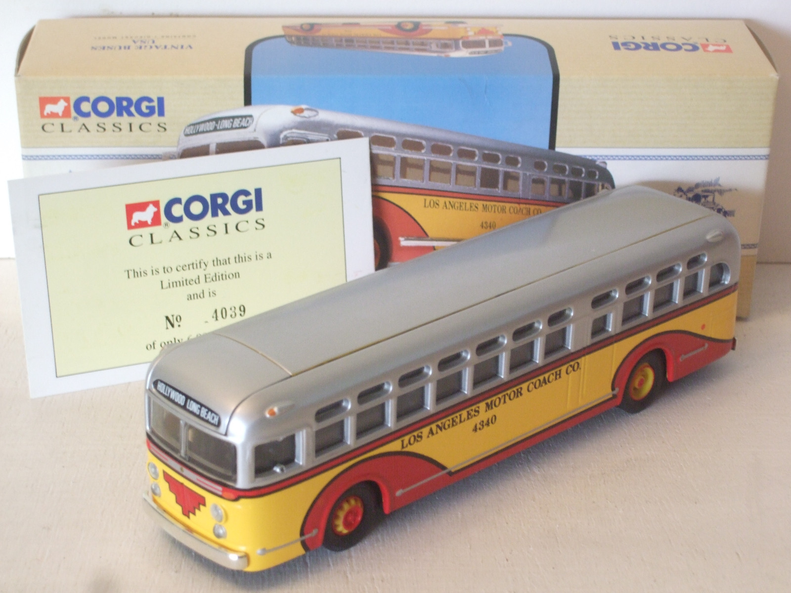 Corgi Classics GM Los Angeles Motor Coach Bus 4502 NICE 97635 (see ...