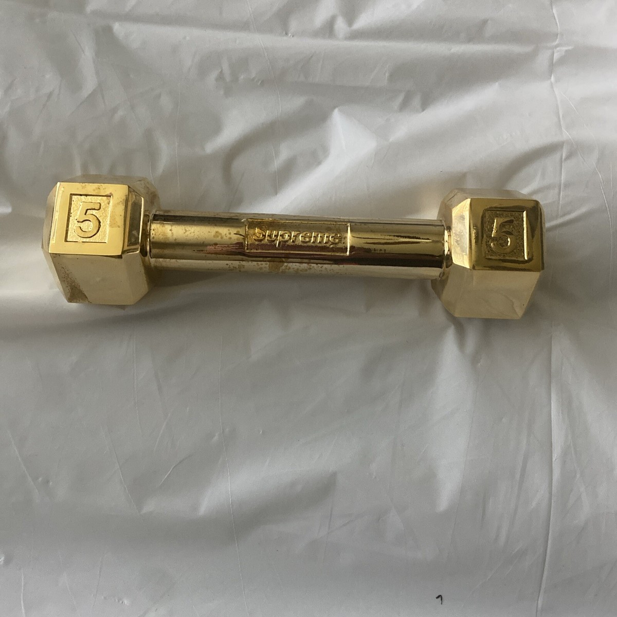 Supreme New York FW19A33 GOLD 5 Lbs Plated Dumbbell — New Supreme New York FW19A33 GOLD 5 Lbs Plated Dumbbell — New