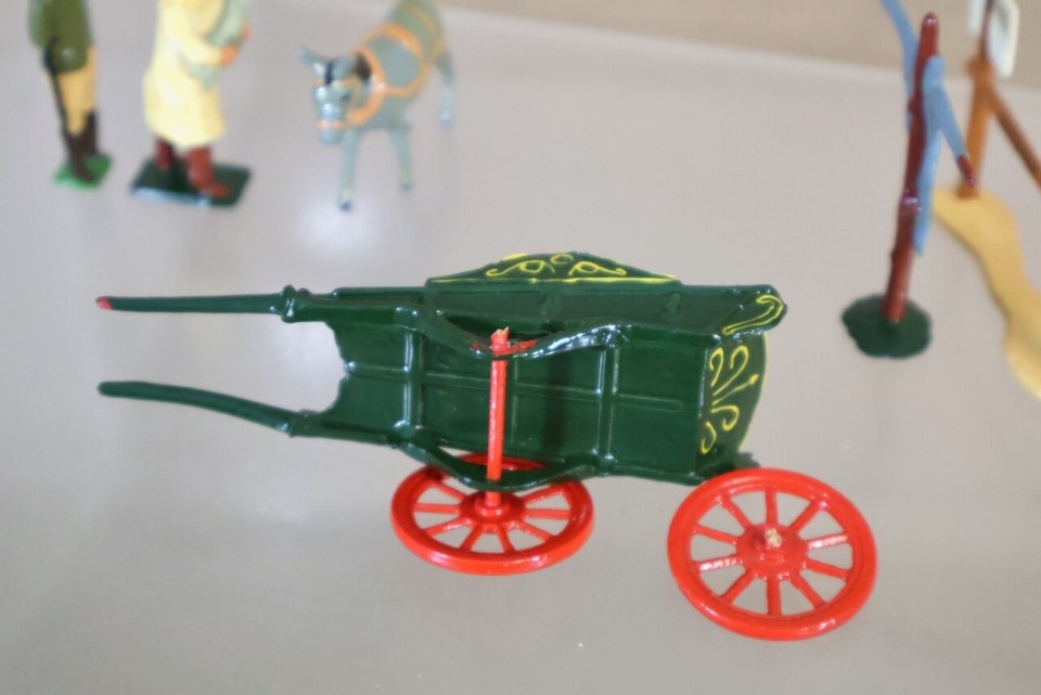 BRITAINS RE PAINTED FARM CART FARMERS WIFE with SHEEP SCARECROW & DOG ...