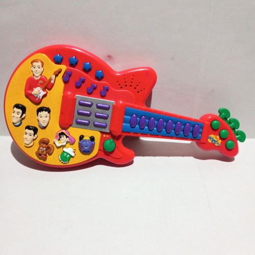 Vintage The Wiggles Play Along Guitar-2003-Spin Master-8 Songs-Guitar Sounds | eBay