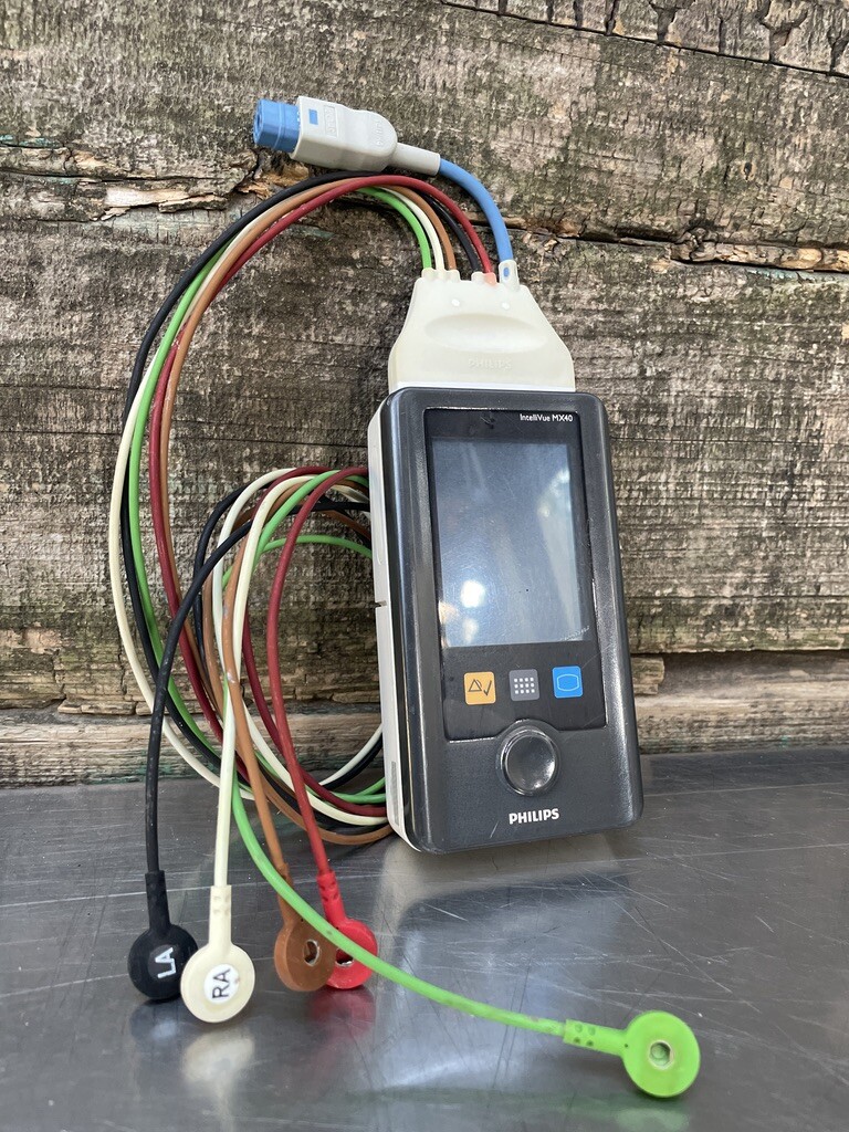 Philips IntelliVue MX40-1B4 Patient Monitor 1.4GHz S02; ECG + SpO2 w ...