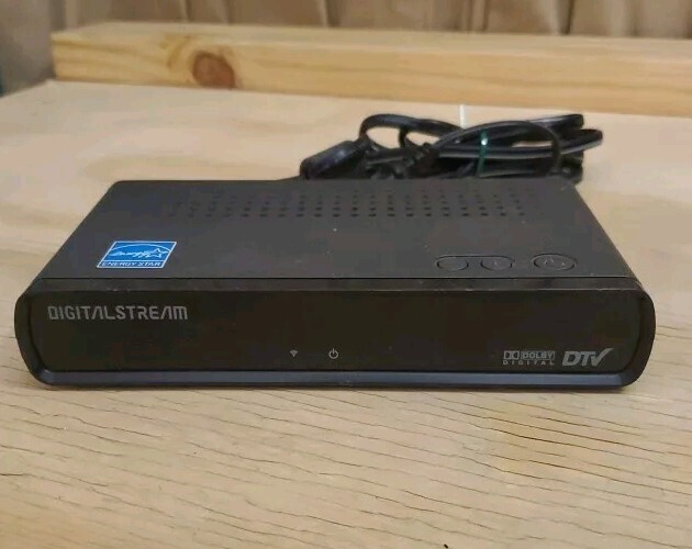 Digital Stream Dolby DTV Digital Converter Box DTX9900 No Remote | eBay