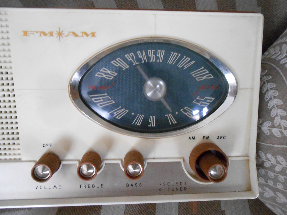 V. Nice Vintage Channel Master Model 6522 10 Transistor Radio Orange ...